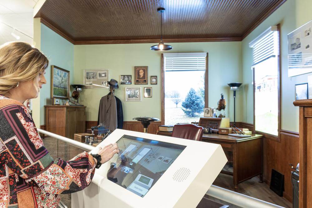 Dane G. Hansen Museum - Work - Dimensional Innovations