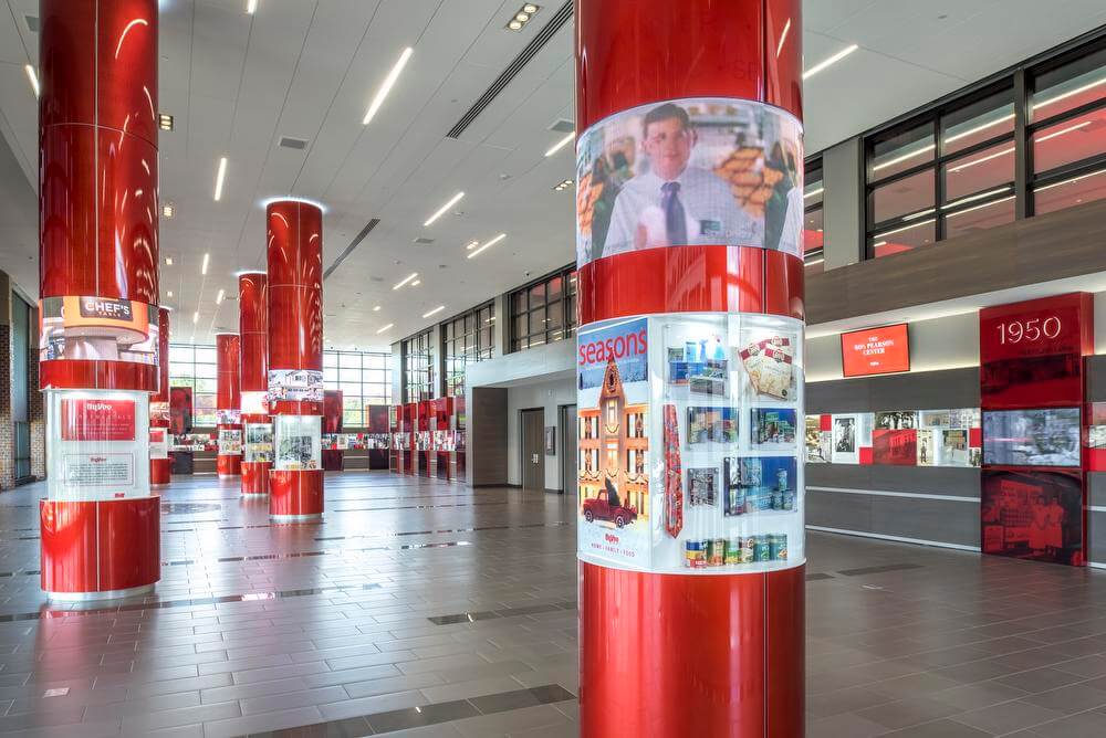 Hy-Vee Inc. Corporate Headquarters - Work - Dimensional Innovations
